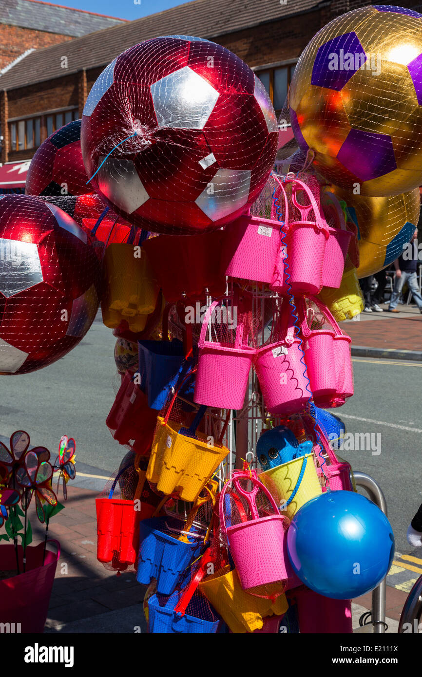 Bucket and spades hi-res stock photography and images - Alamy