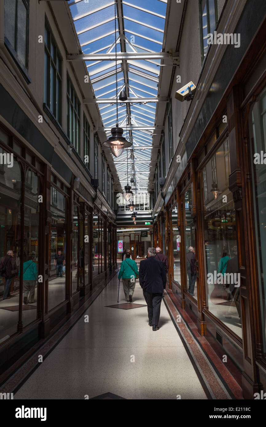 Shopping in southport hi-res stock photography and images - Alamy