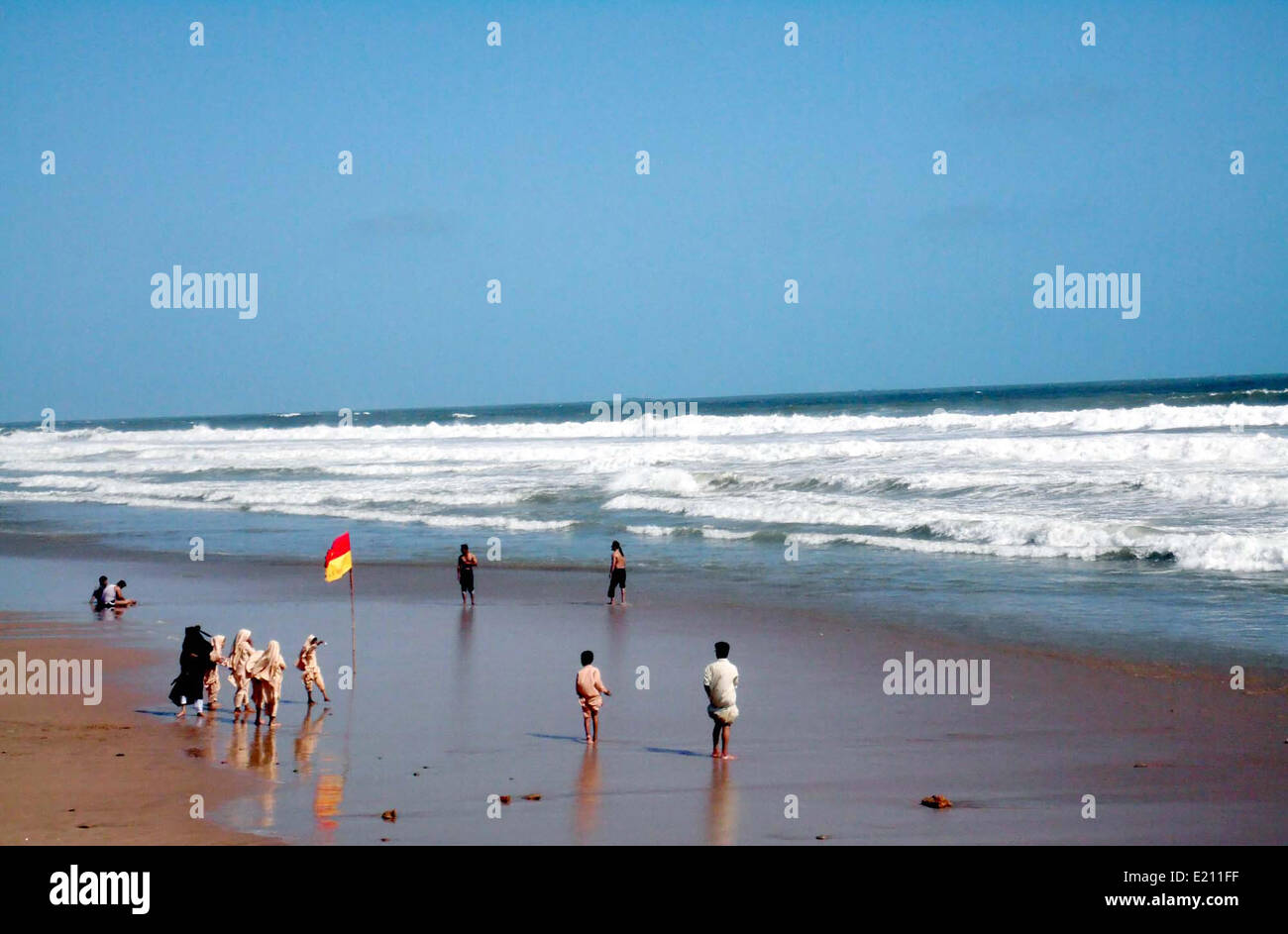 Tropical cyclone warning hi-res stock photography and images - Alamy