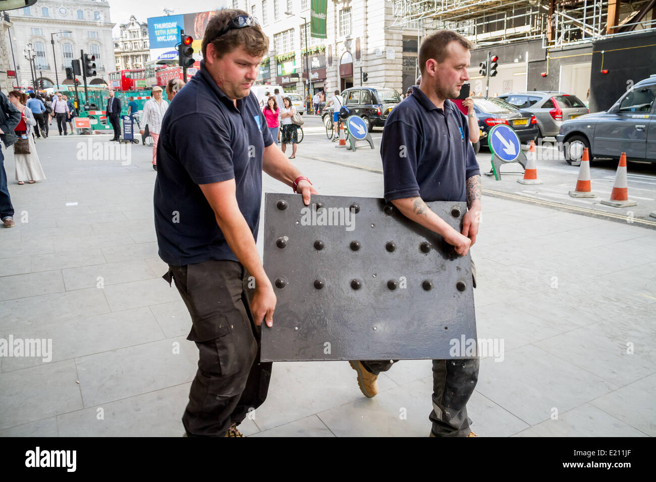 Homeless Spikes High Resolution Stock Photography and Images - Alamy