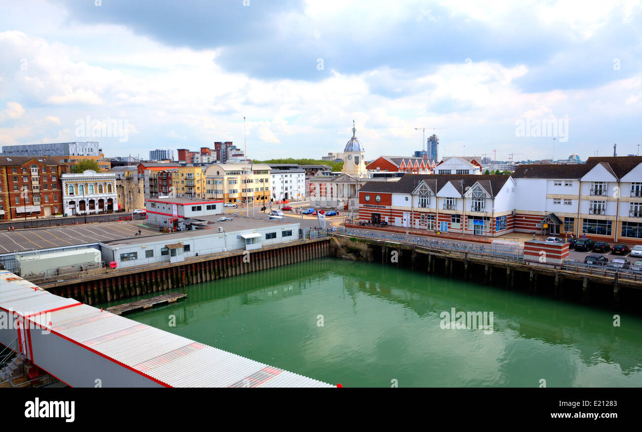 View of Southampton Docks from the isle of Wight ferry Stock Photo - Alamy