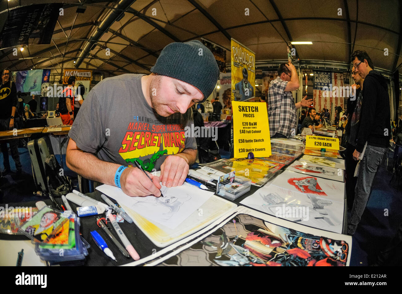 Comic book artist hi-res stock photography and images - Alamy