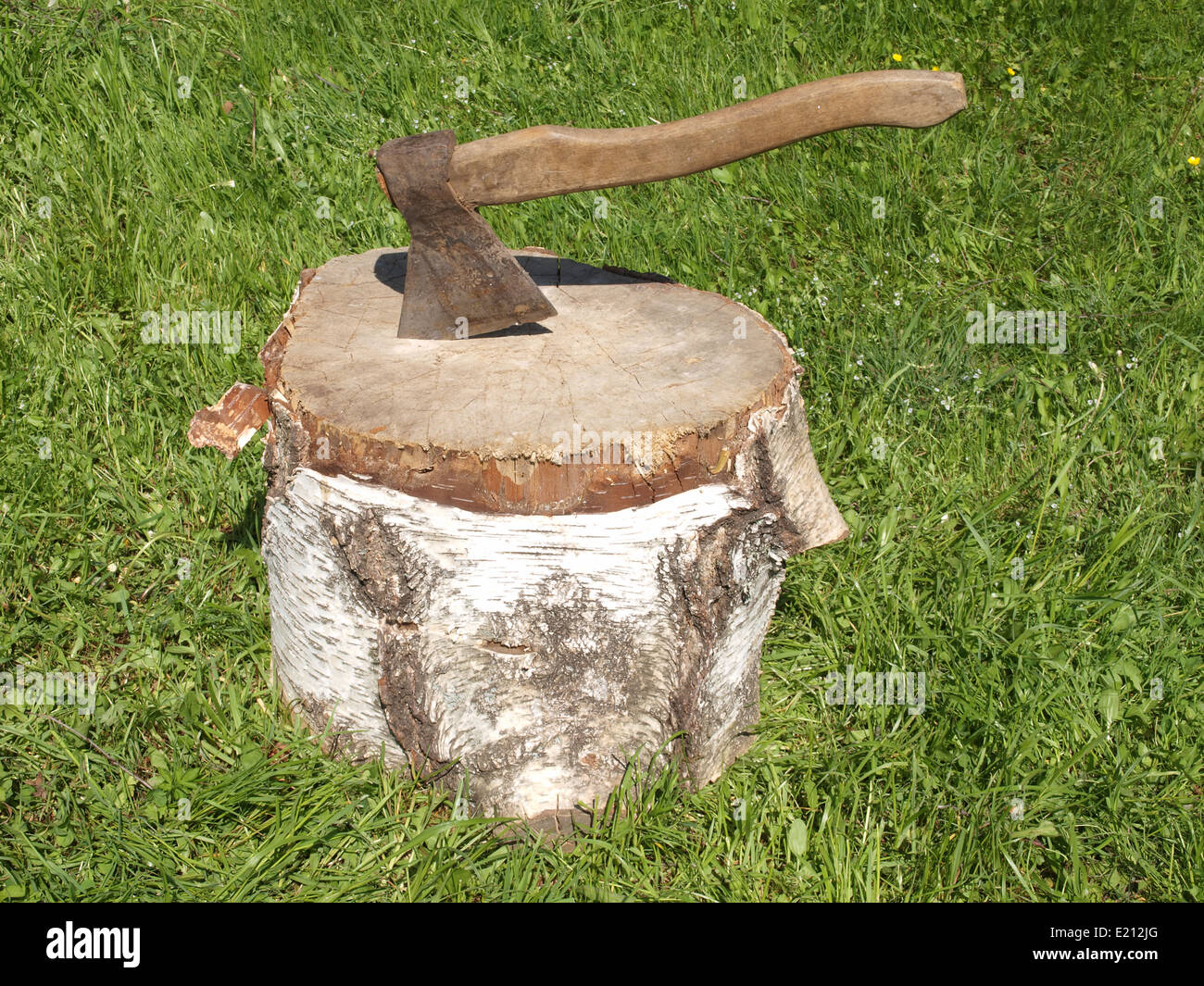Wood scaffold hi-res stock photography and images - Alamy