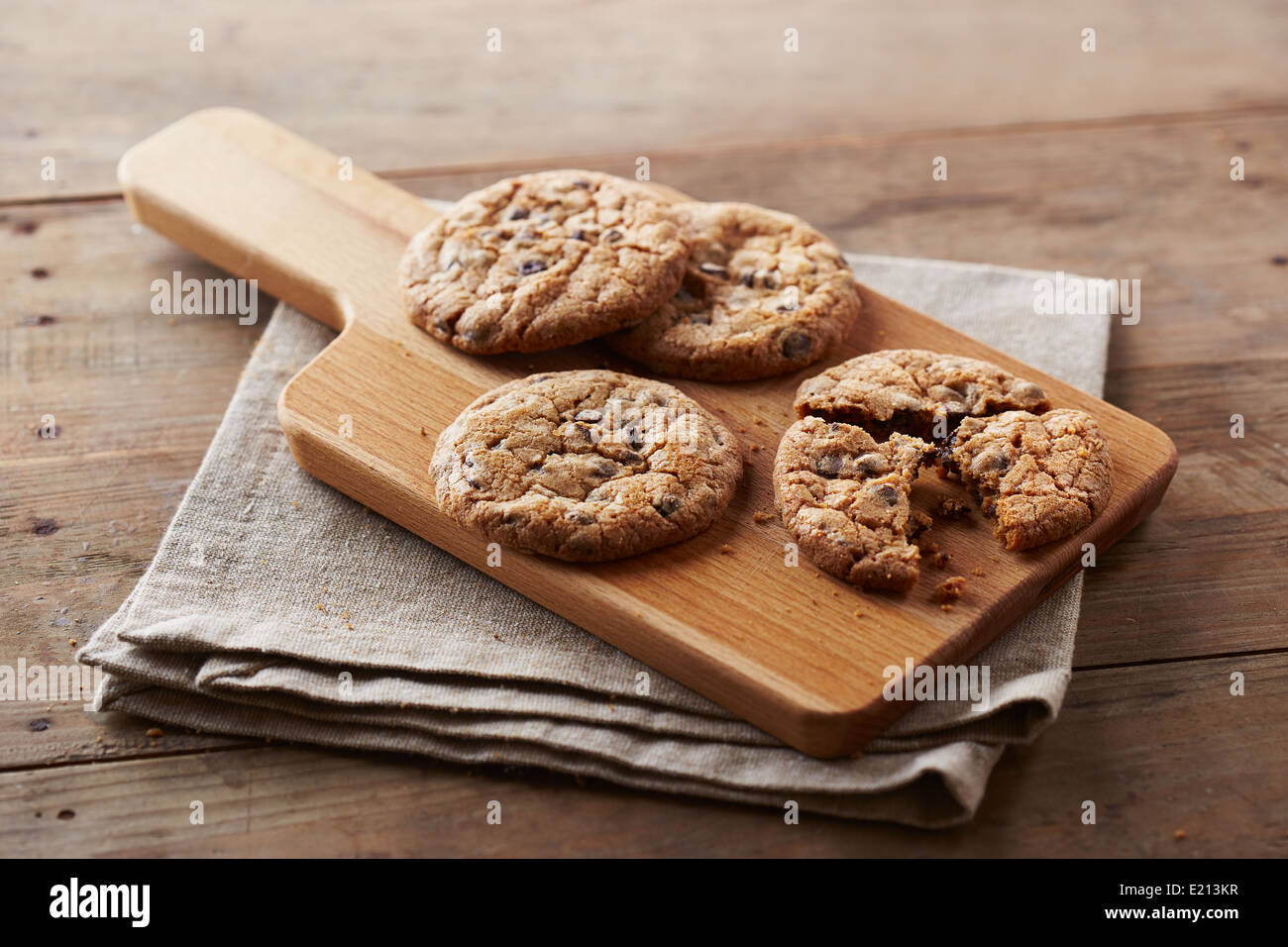 Chip on the table hi-res stock photography and images - Alamy