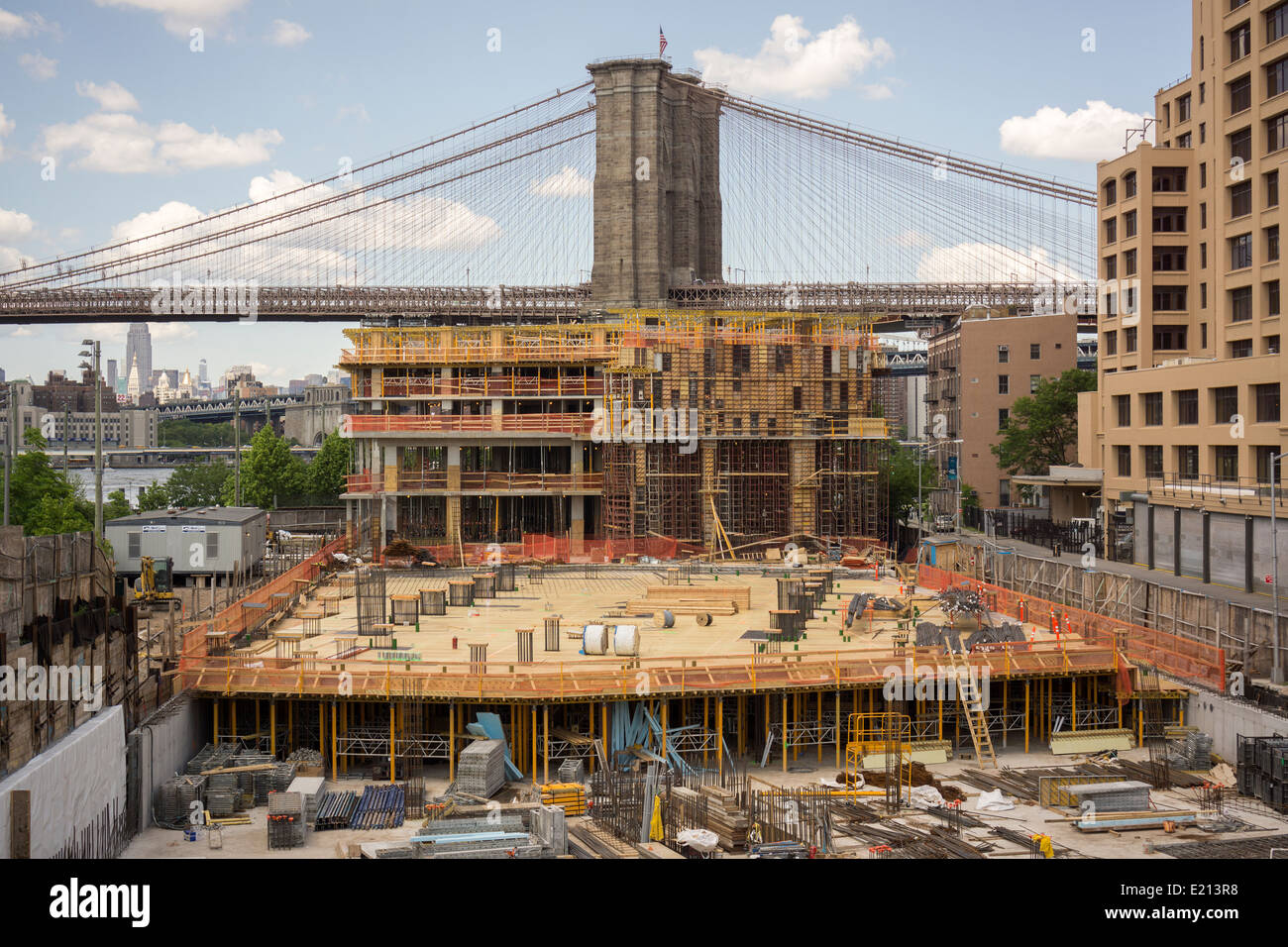 Brooklyn bridge construction hi-res stock photography and images - Alamy