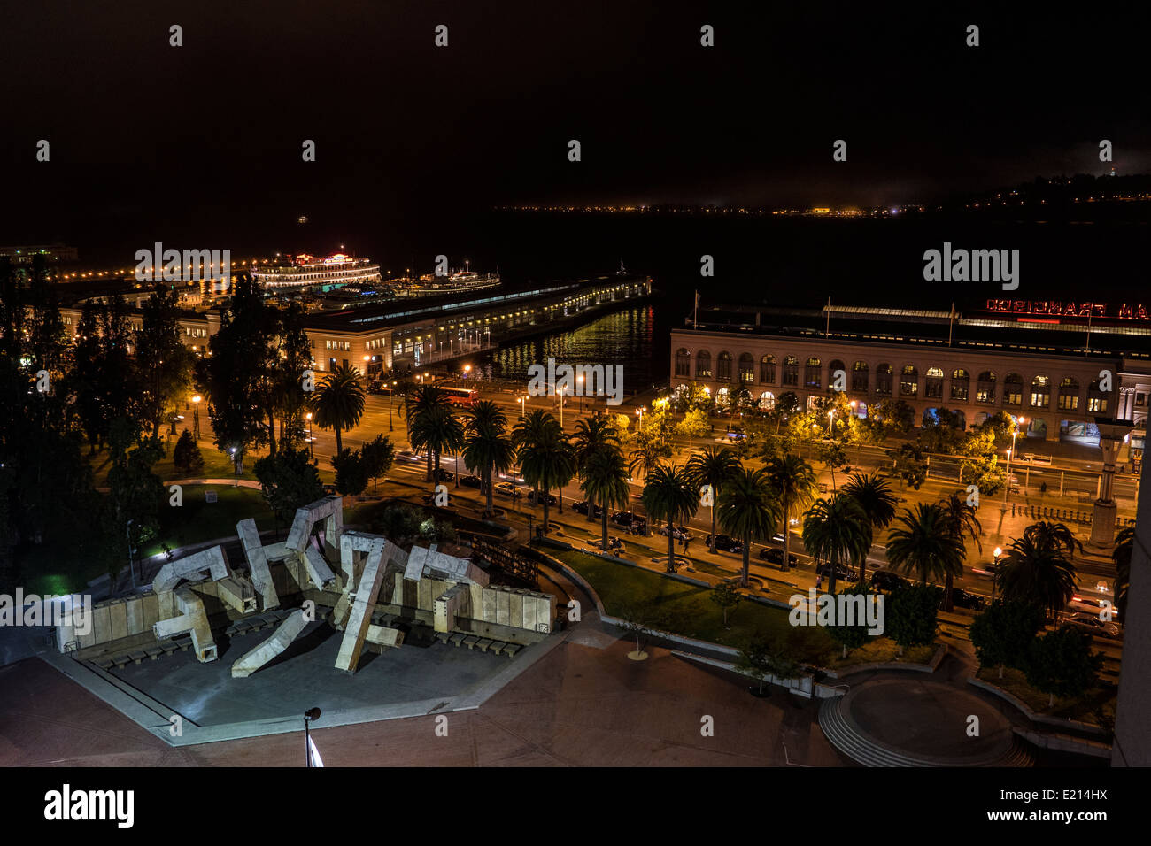 Street view ferry building hi-res stock photography and images - Alamy