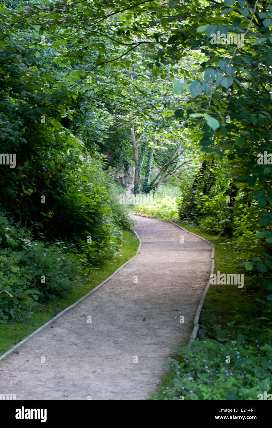 On derbyshire nottinghamshire border hi-res stock photography and ...