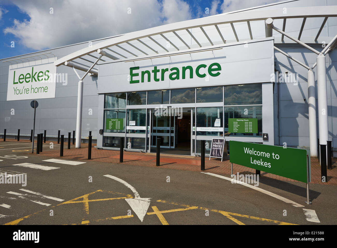 Home department store hi-res stock photography and images - Alamy