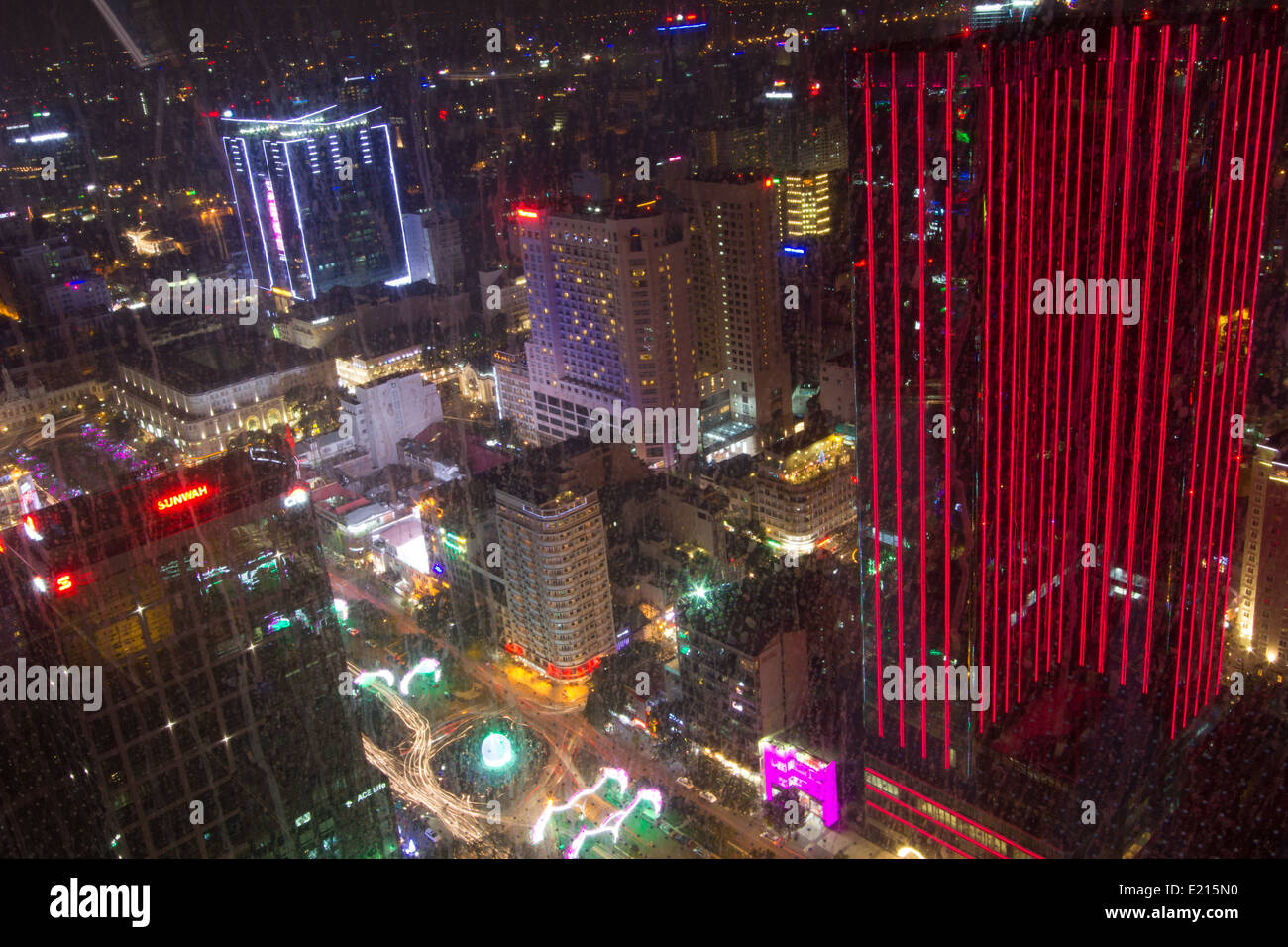 Skyscraper night view hi-res stock photography and images - Alamy