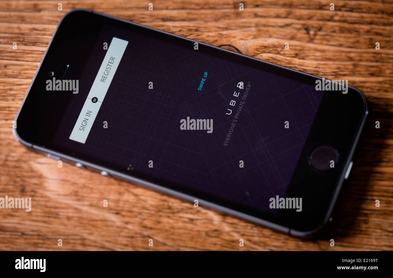 Uber phone app hi-res stock photography and images - Alamy