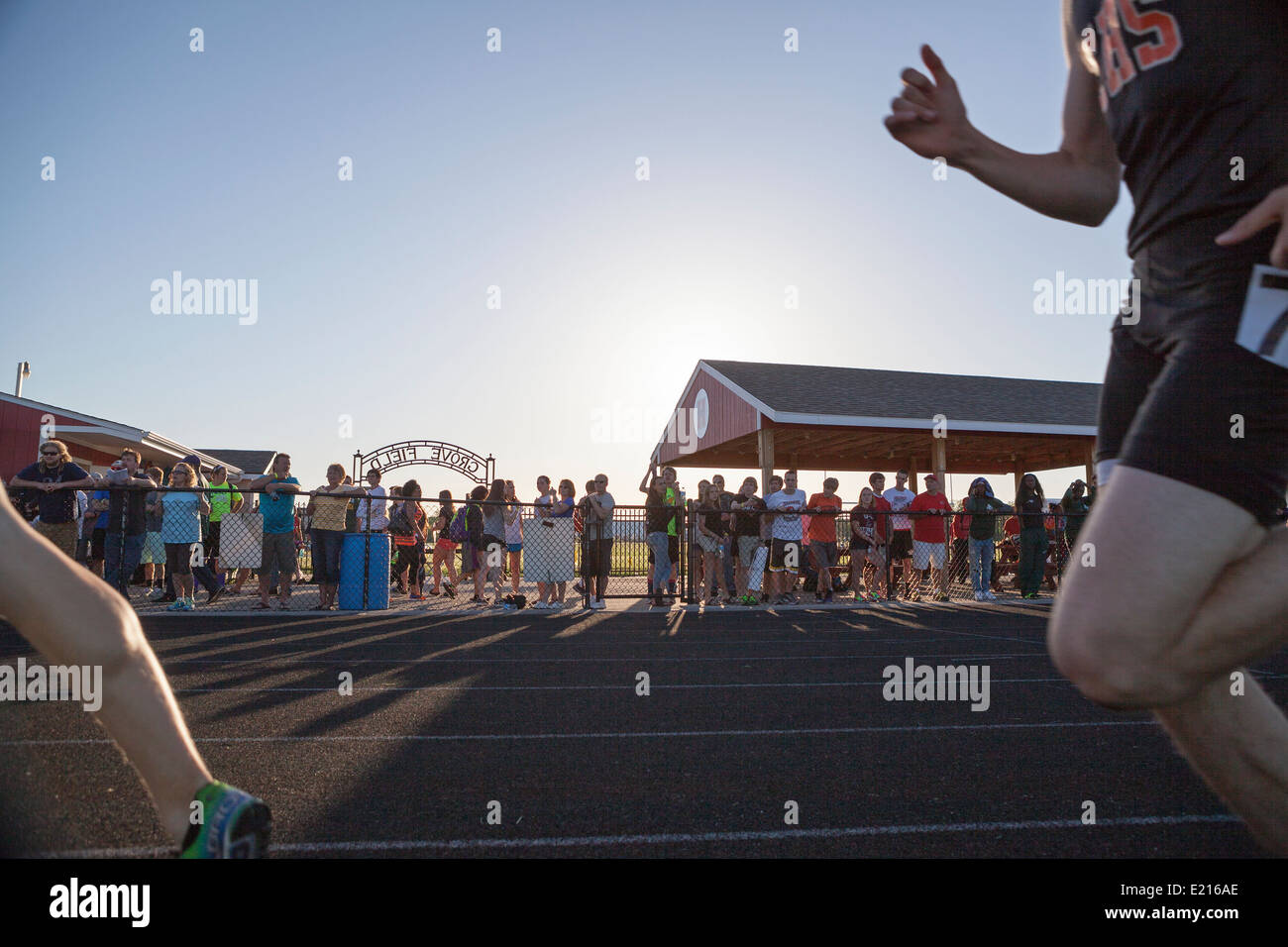 Track and field spectators hi-res stock photography and images - Alamy