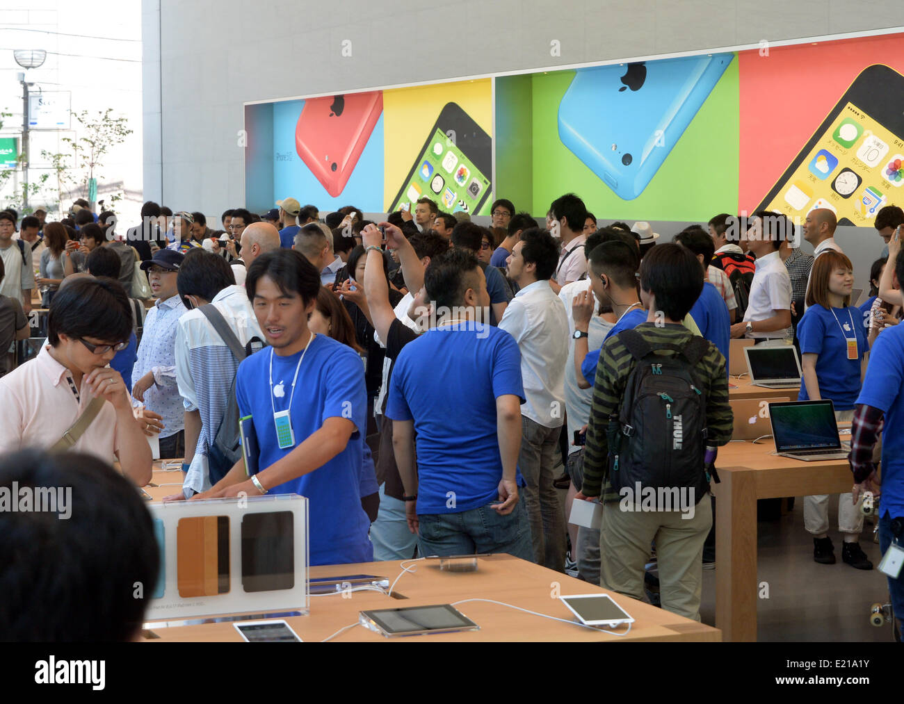 Tokyo, Japan. 13th June, 2014. Apple opens its new retail outlet in ...