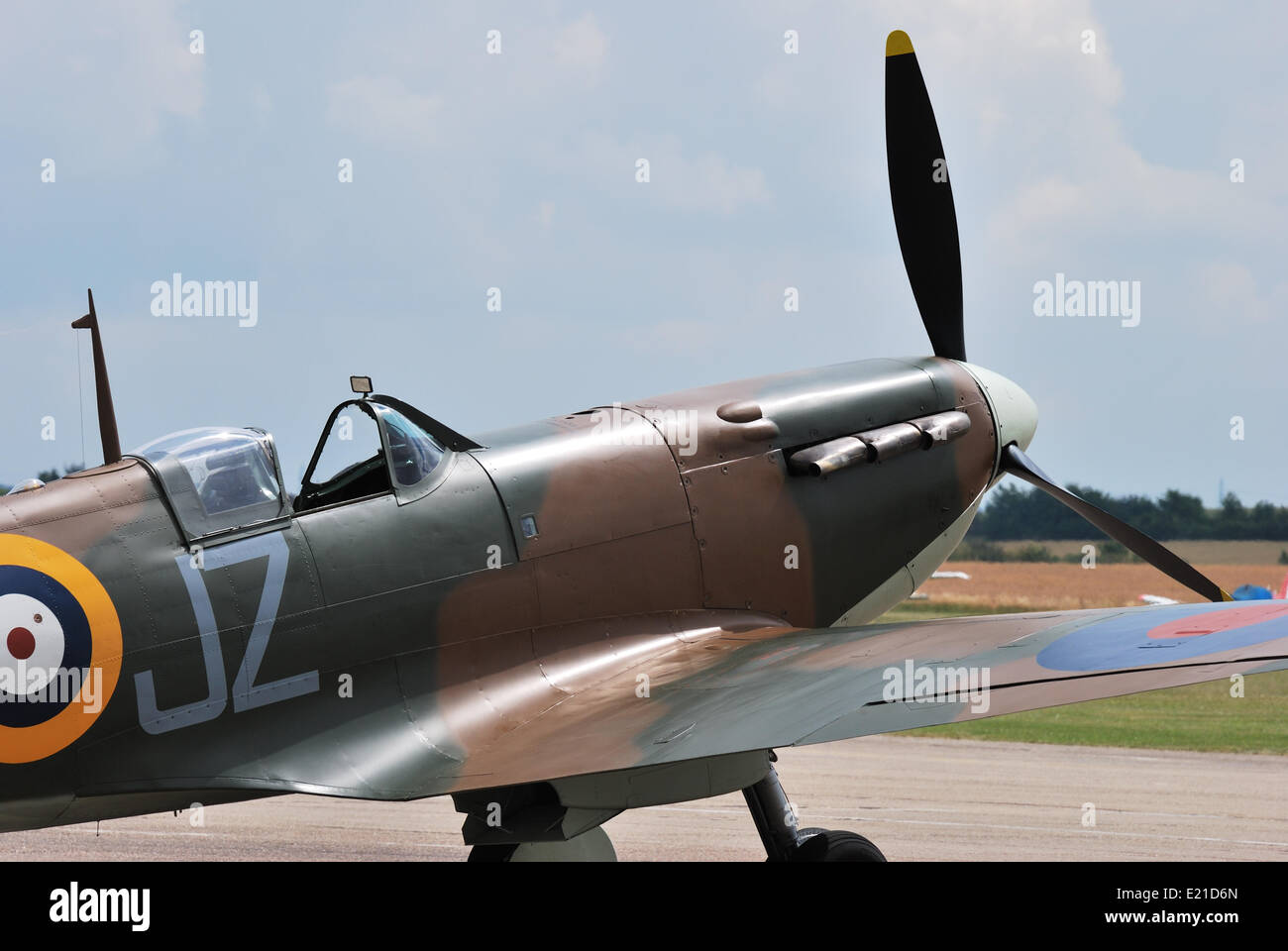 Spitfire on runway hi-res stock photography and images - Alamy