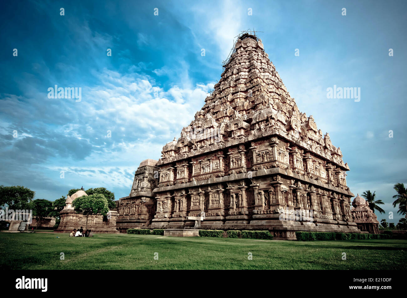 Tanjore gopuram hi-res stock photography and images - Alamy