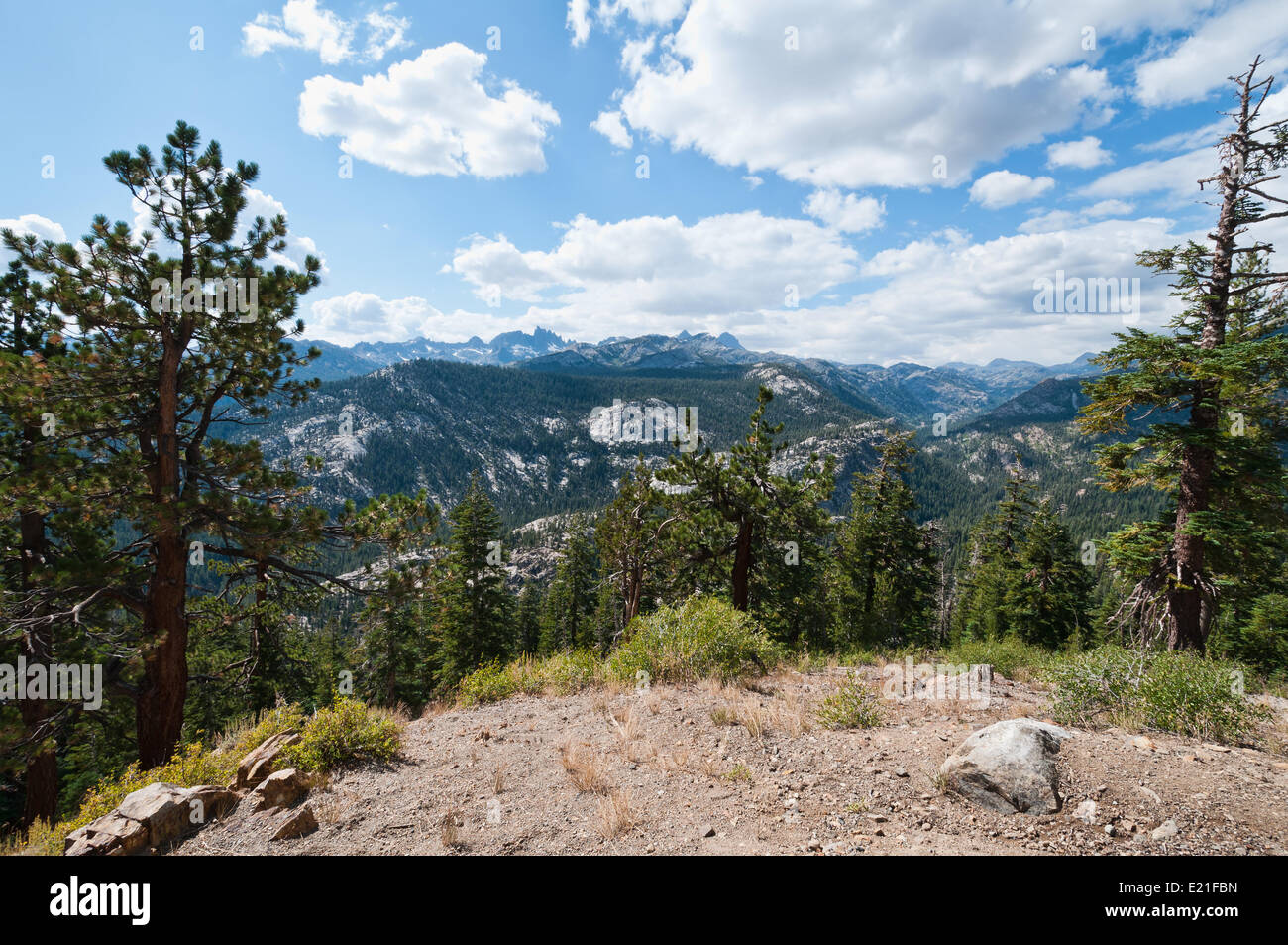 Woman at overlook hi-res stock photography and images - Alamy