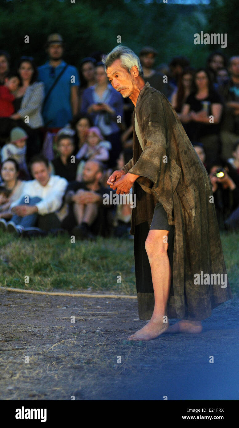 Min tanaka hi-res stock photography and images - Alamy