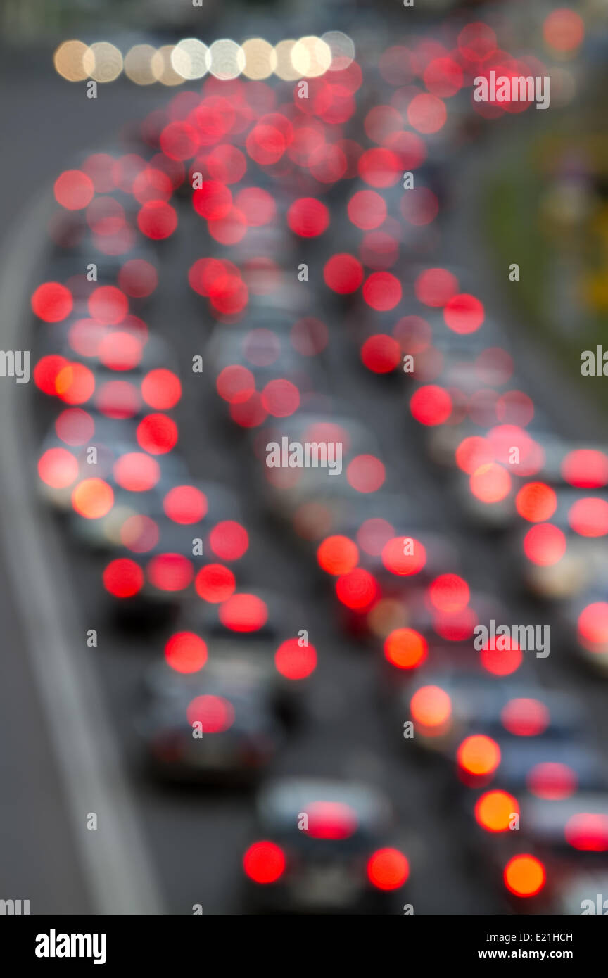 Busy afternoon traffic hi-res stock photography and images - Alamy