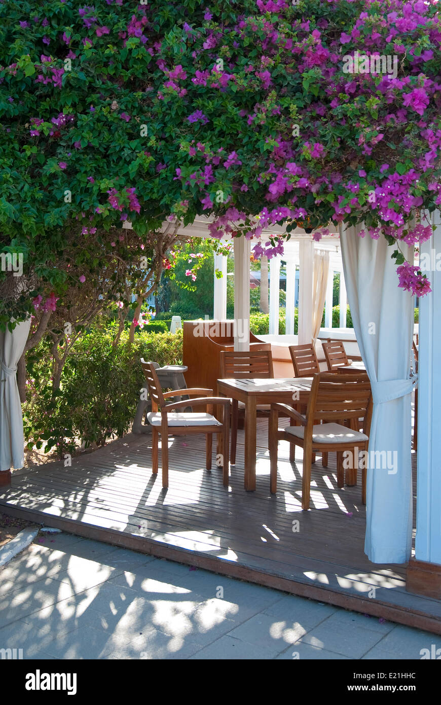 Exterior gray brown outdoor hi-res stock photography and images - Alamy