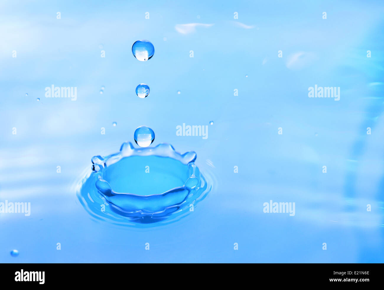 Close up rain drop Cut Out Stock Images & Pictures - Alamy