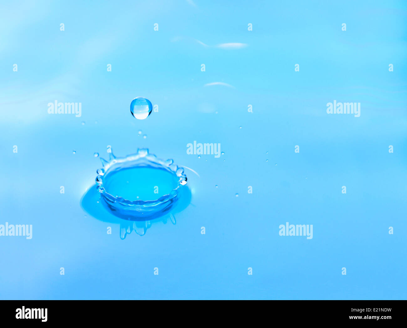 Ripple reflection waterdrop Cut Out Stock Images & Pictures - Alamy