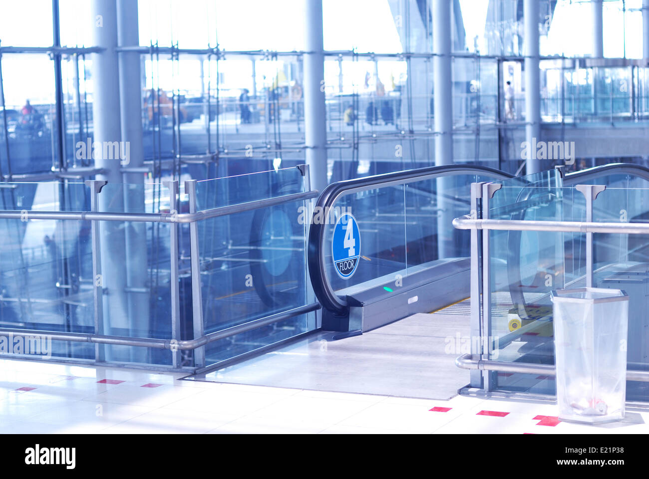 Travelator in airport Stock Photo - Alamy