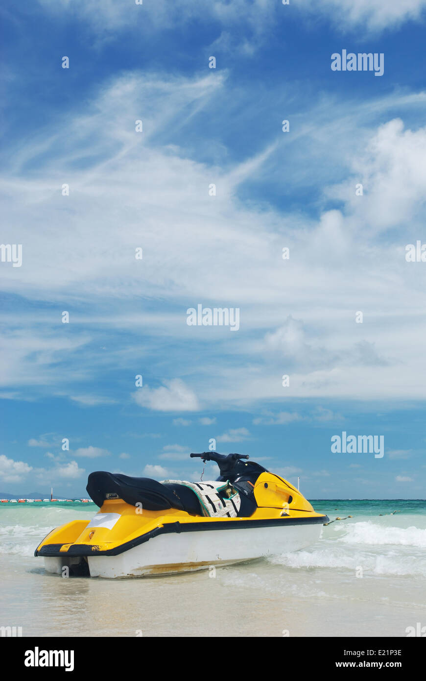 Blue and yellow jet ski hi-res stock photography and images - Alamy