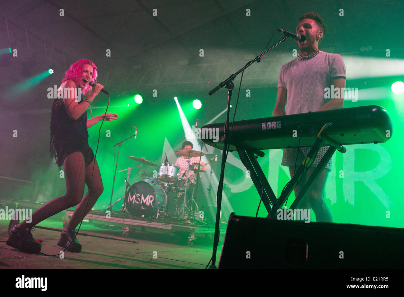 Manchester, Tennessee, USA. 12th June, 2014. LIZZY PLAPINGER (L) and ...