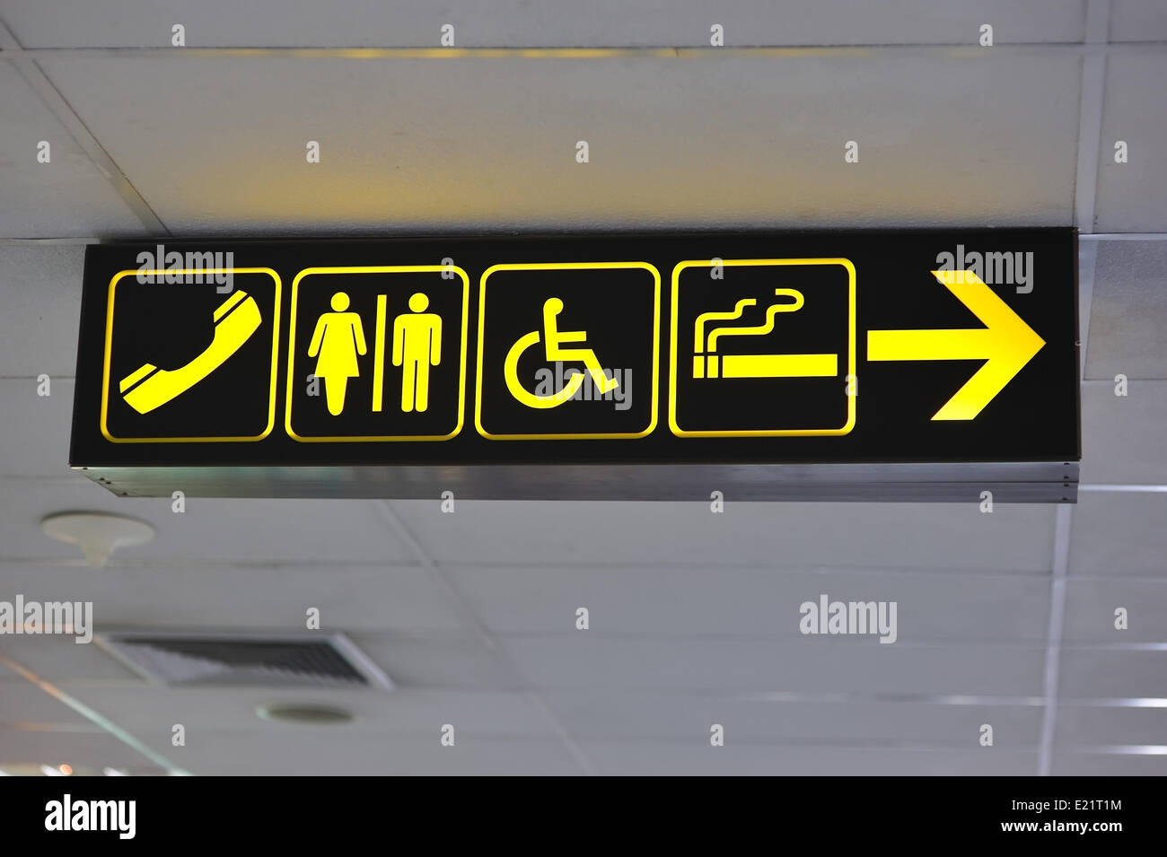 Airport toilet hi-res stock photography and images - Alamy