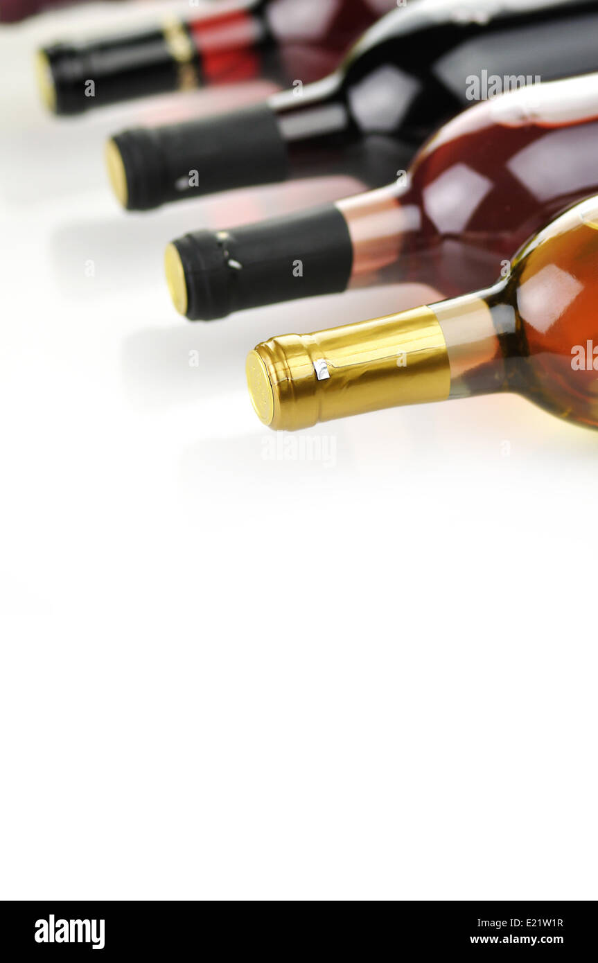 Lots of wine bottles hi-res stock photography and images - Alamy