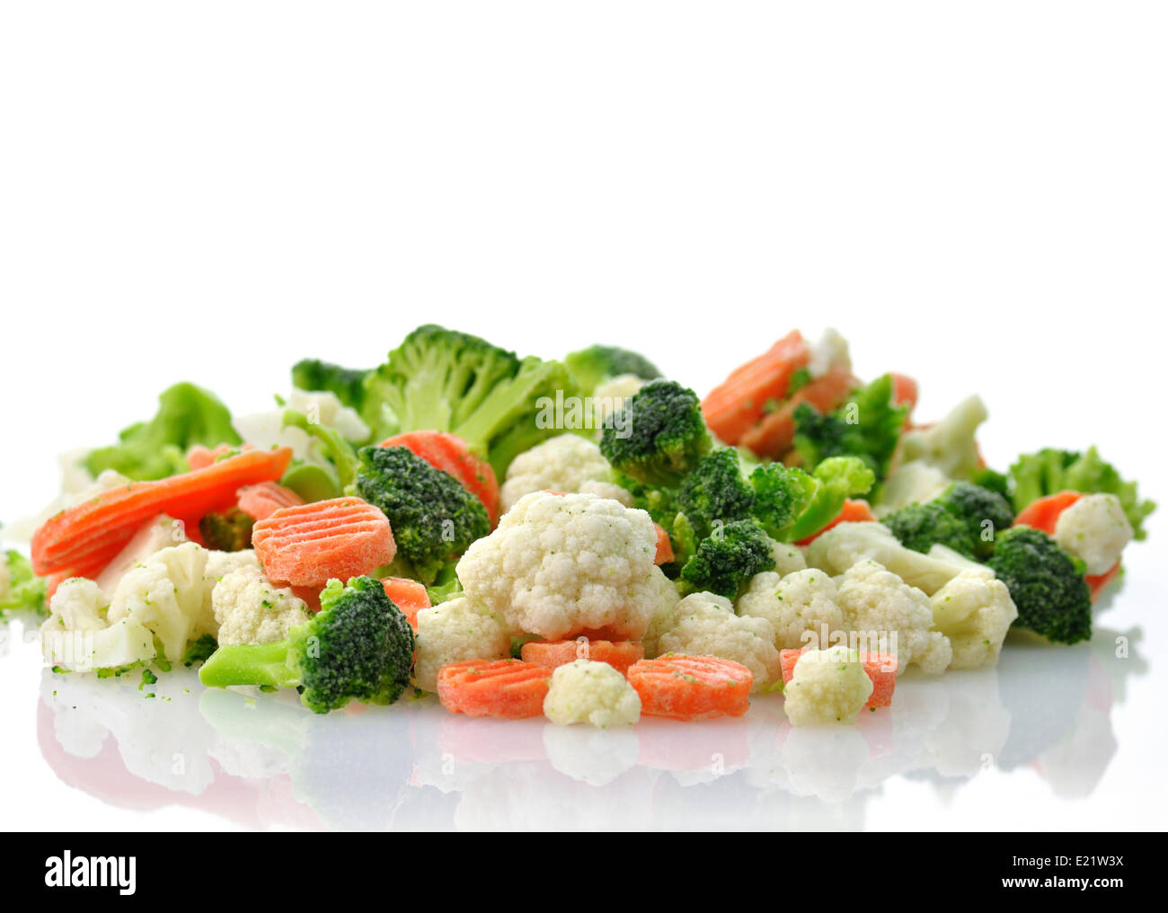 Frozen fresh vegetables hi-res stock photography and images - Alamy