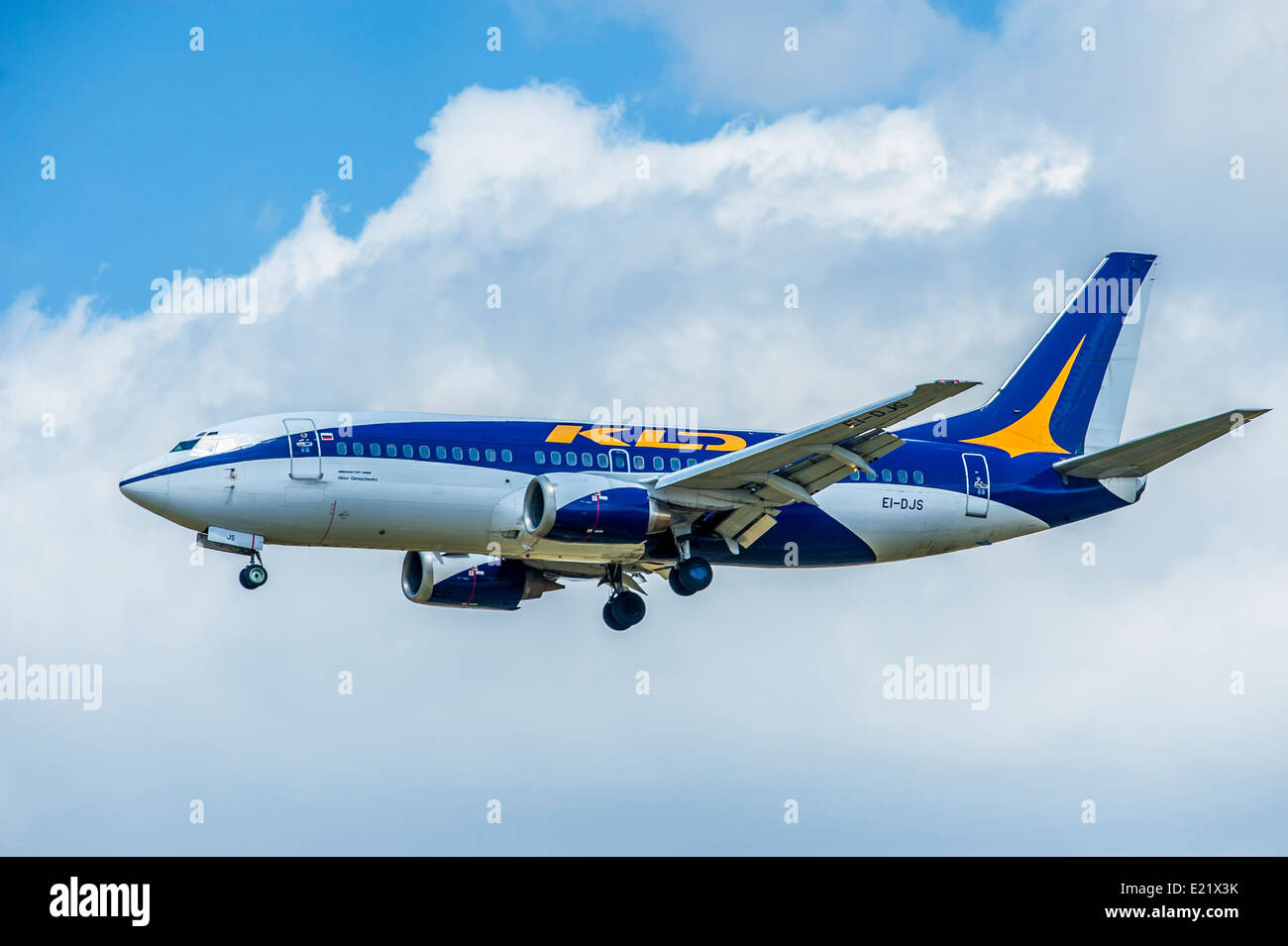 Go fly plane hi-res stock photography and images - Alamy