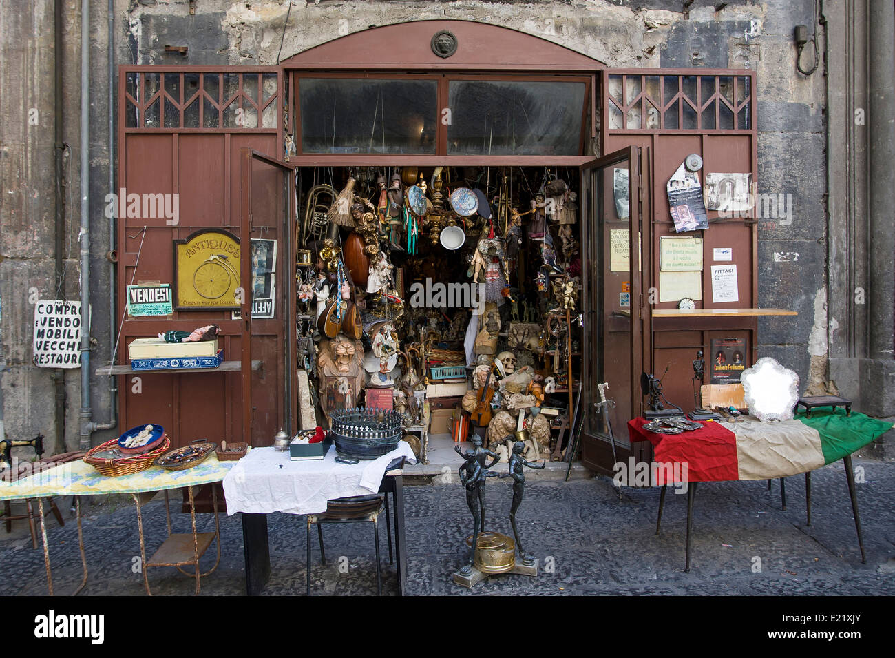 Overfull antique hi-res stock photography and images - Alamy