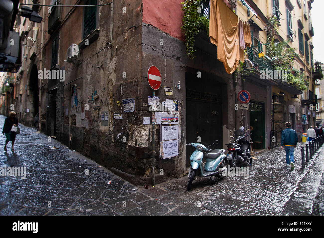 Cobblestones street in naples hi-res stock photography and images - Alamy