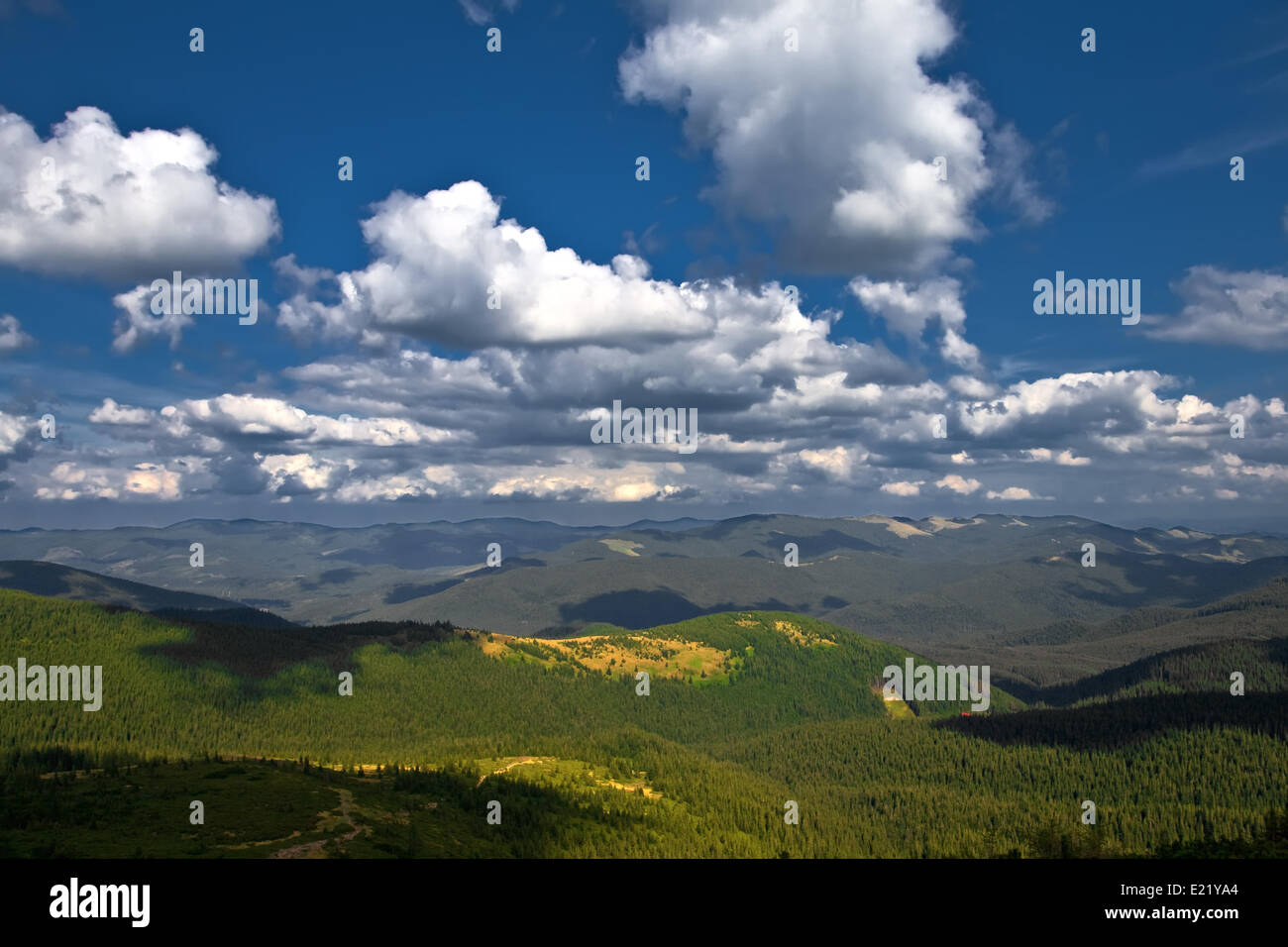 Valley with cloudy hi-res stock photography and images - Alamy
