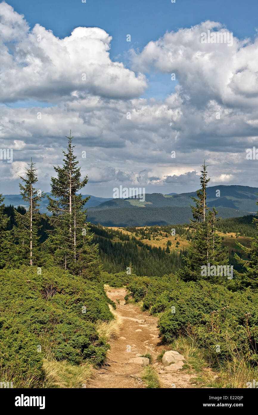 Sky valley hi-res stock photography and images - Alamy