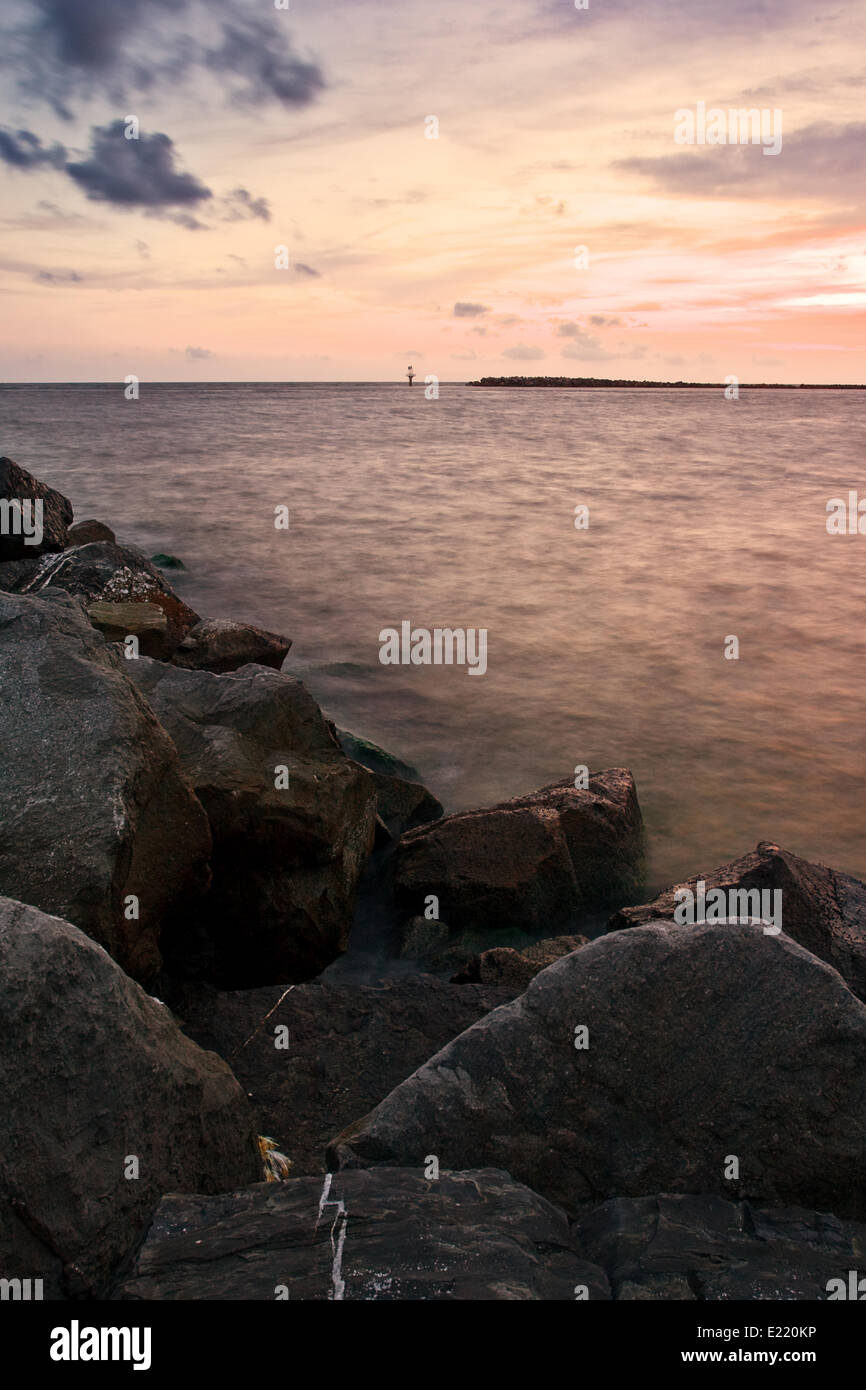 Dramatic ocean hi-res stock photography and images - Alamy