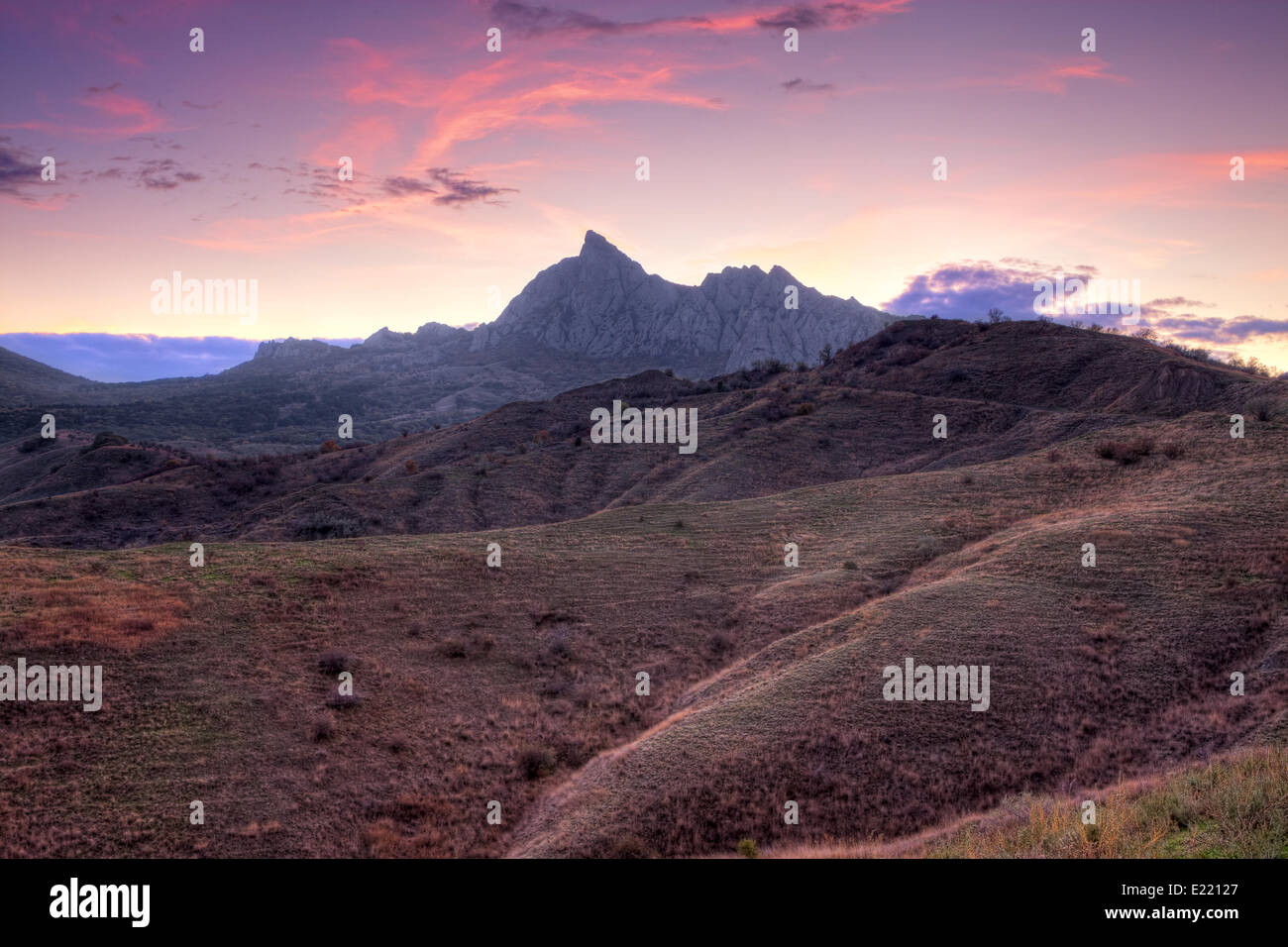 Valley sunset sky hi-res stock photography and images - Alamy