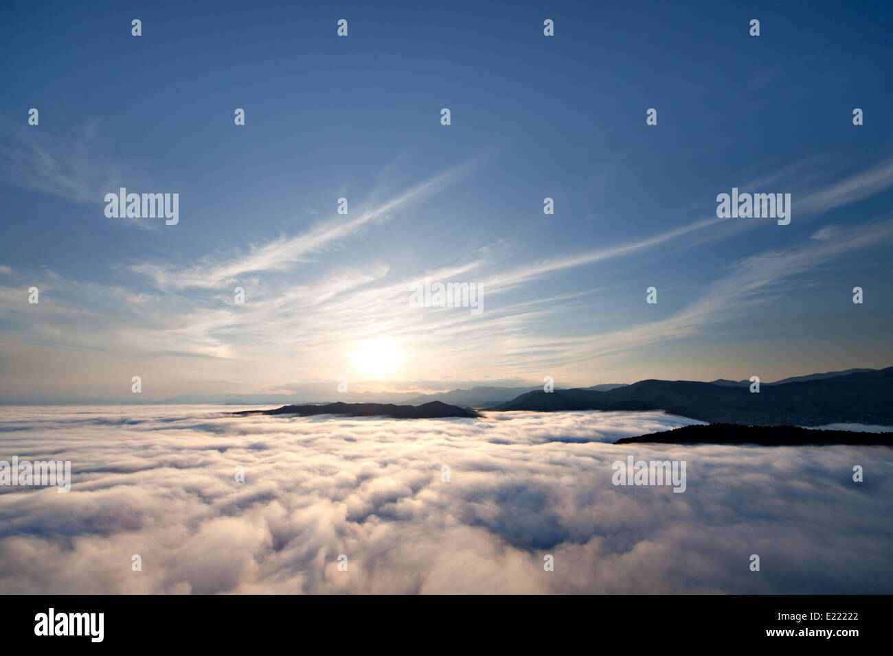Above clouds hi-res stock photography and images - Alamy