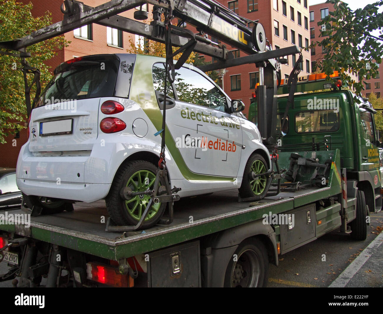 Electric Vehicle Recovery High Resolution Stock Photography and Images ...
