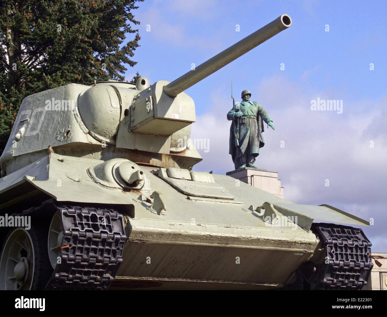 Tanks monuments hi-res stock photography and images - Alamy