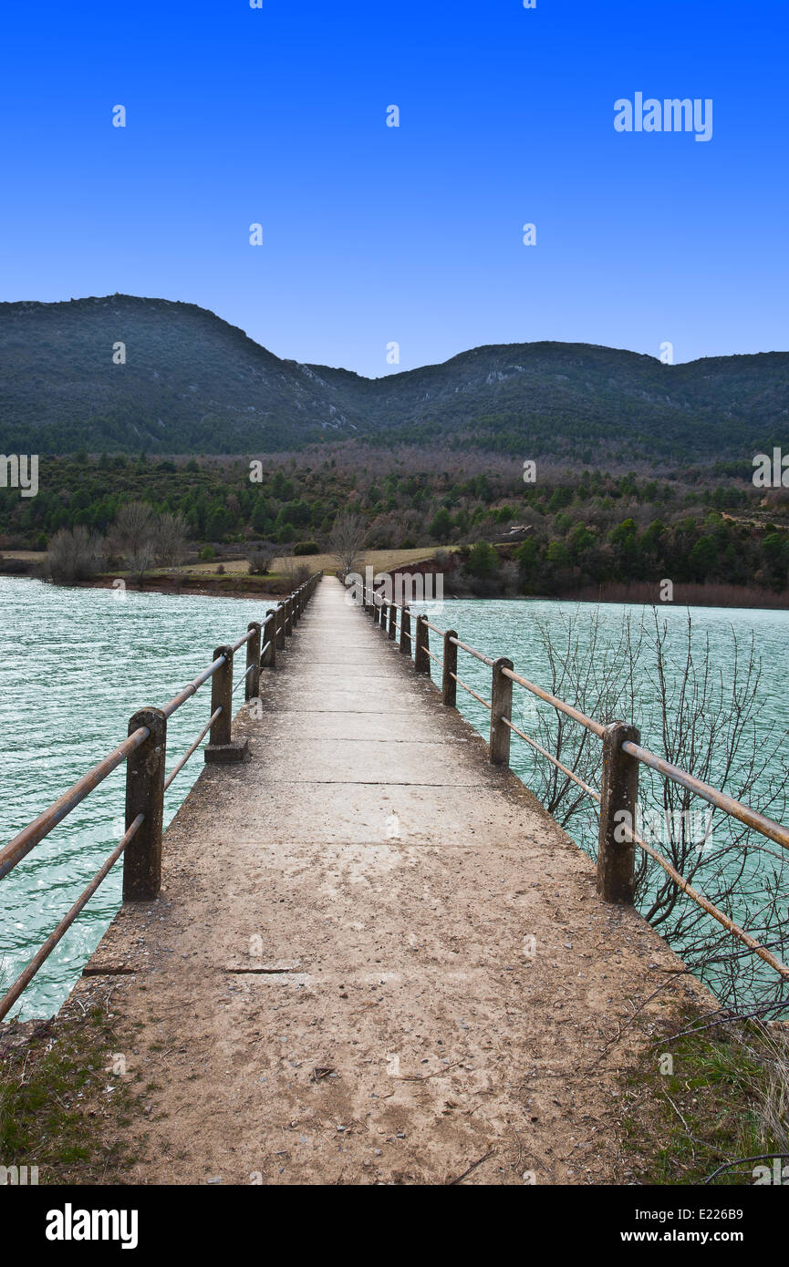 Destroyed bridge hi-res stock photography and images - Alamy