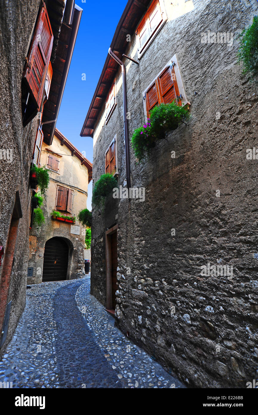 Old ancient buildings hi-res stock photography and images - Alamy
