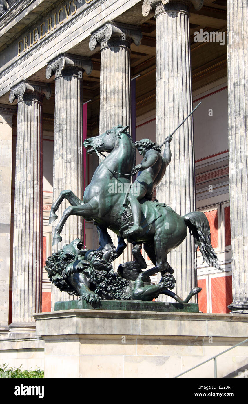 Berlin, Altes Museum, Sculpture flanking staircase Stock Photo - Alamy