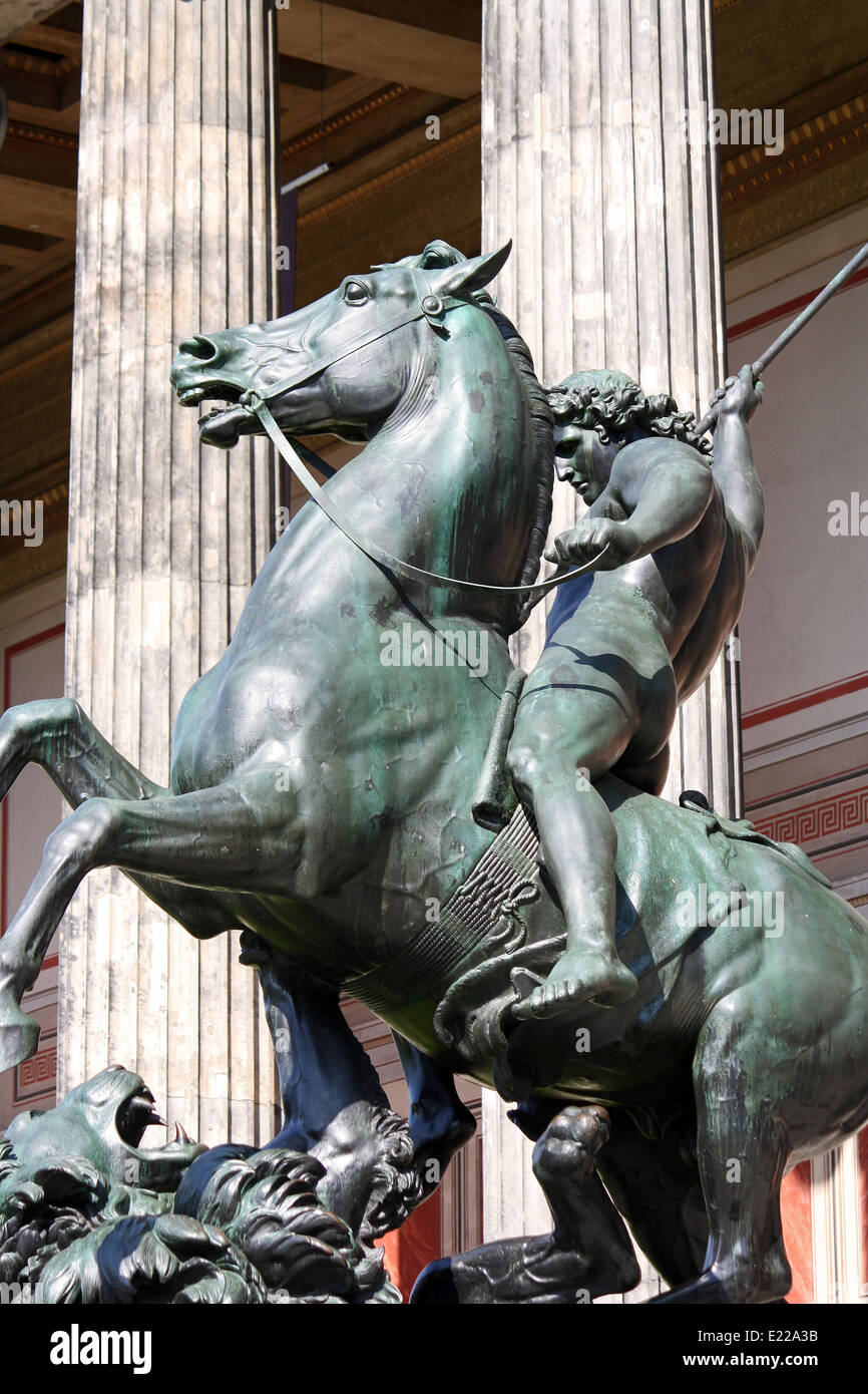 Berlin, Altes Museum, Sculpture flanking staircase Stock Photo - Alamy