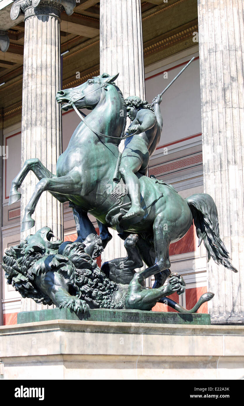 Berlin, Altes Museum, Sculpture flanking staircase Stock Photo - Alamy