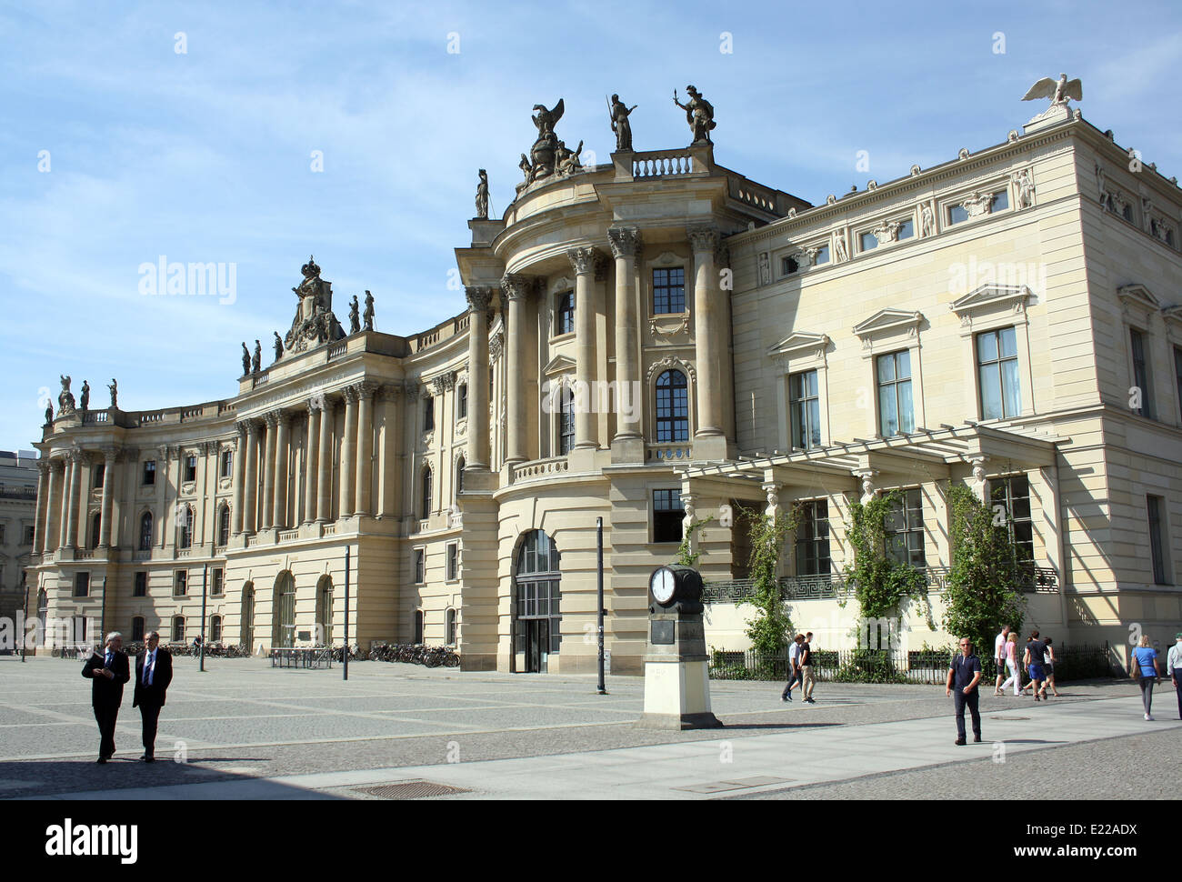 Alte bibliothek hi-res stock photography and images - Alamy