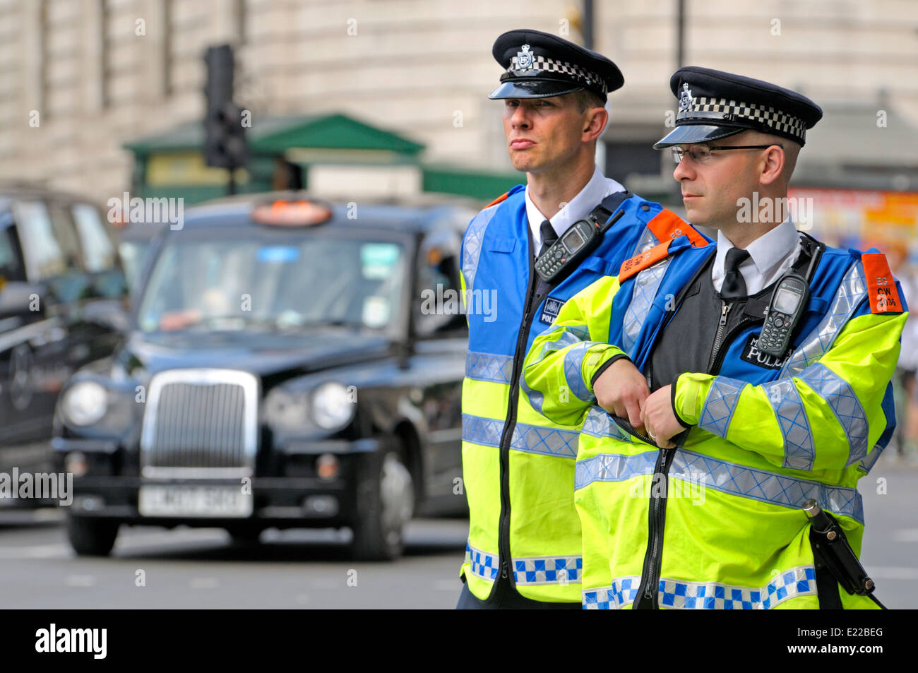 Police in hi vis hi-res stock photography and images - Alamy