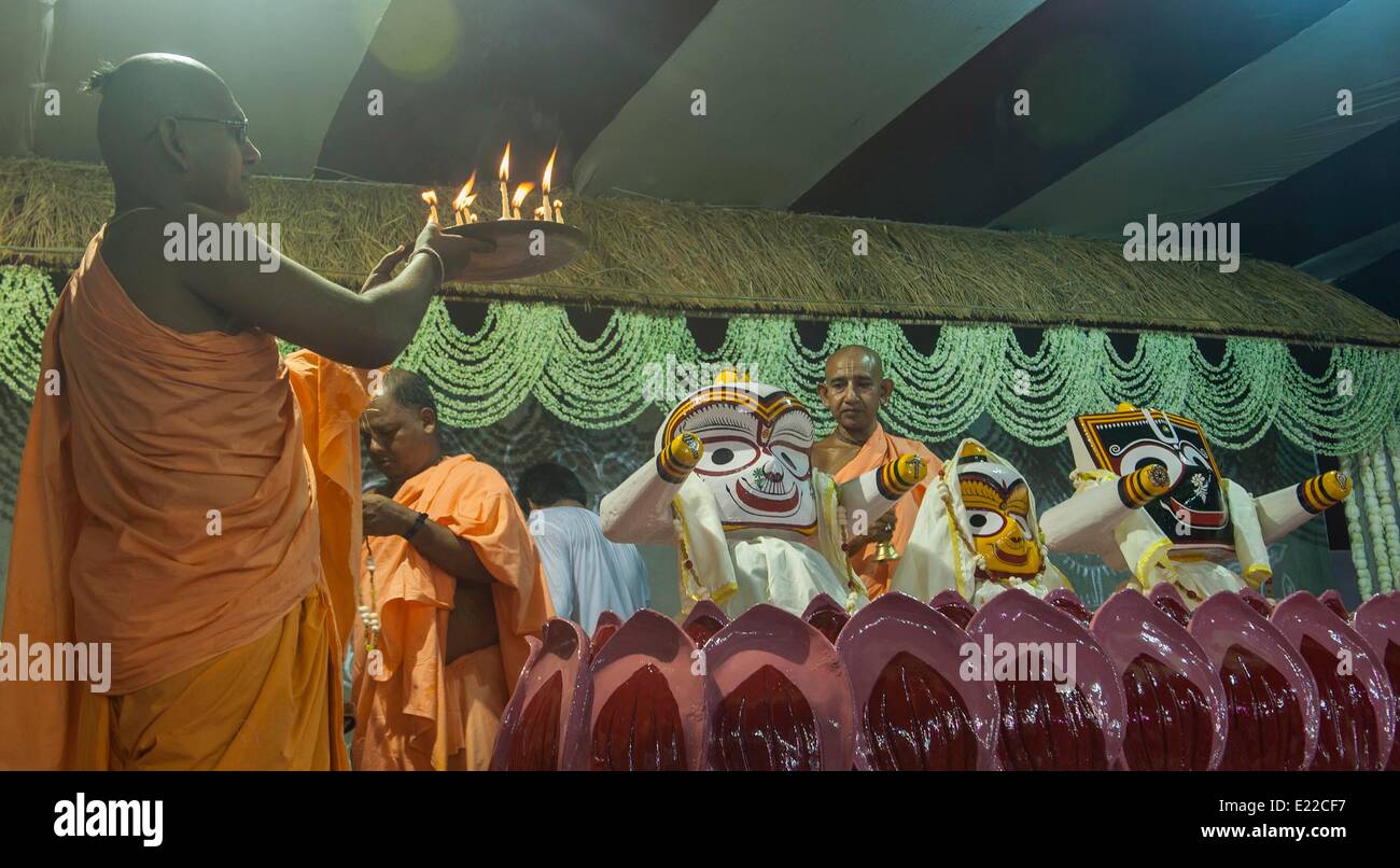 Snan yatra hi-res stock photography and images - Alamy