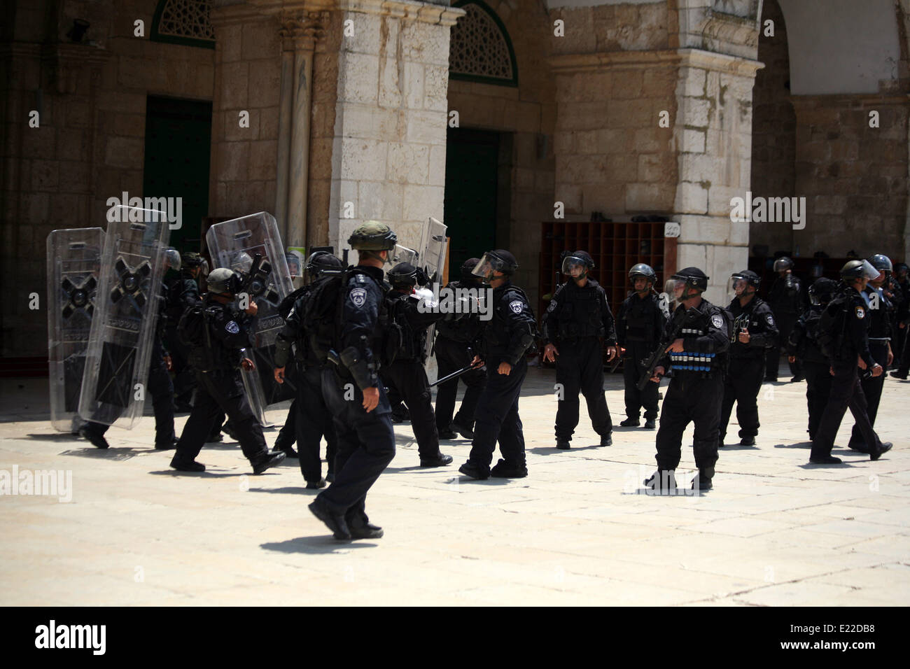 Jerusalem, Jerusalem, Palestinian Territory. 13th June, 2014. Israeli ...