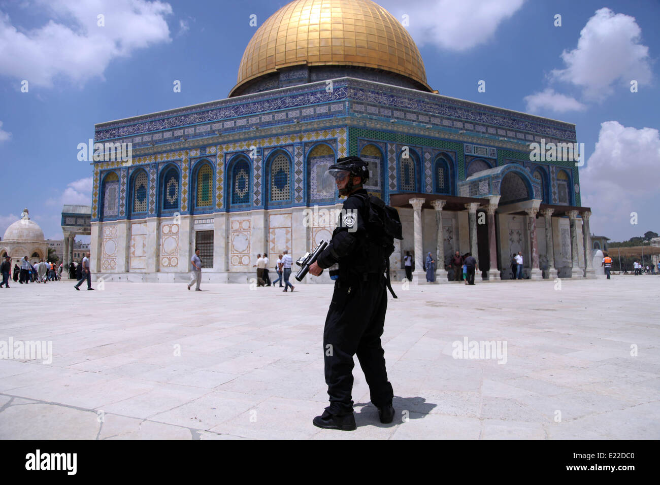 Jerusalem, Jerusalem, Palestinian Territory. 13th June, 2014. Israeli ...